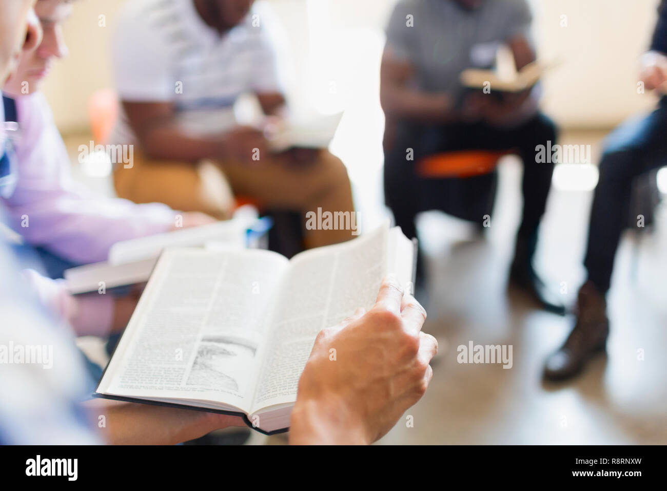 Bible group hi-res stock photography and images - Alamy