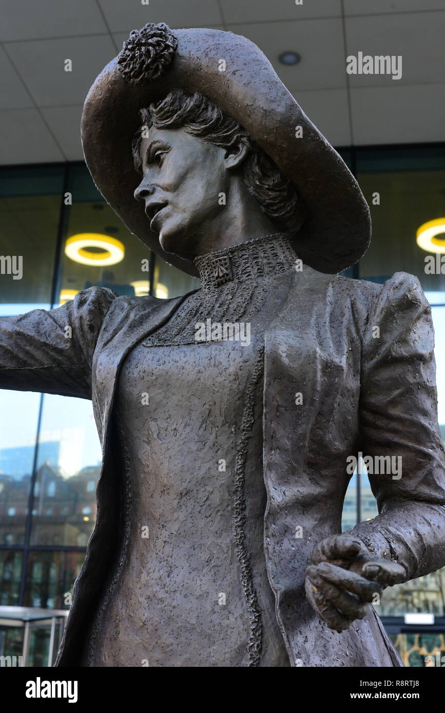 Emmeline pankhurst statue in manchester city centre hi-res stock ...