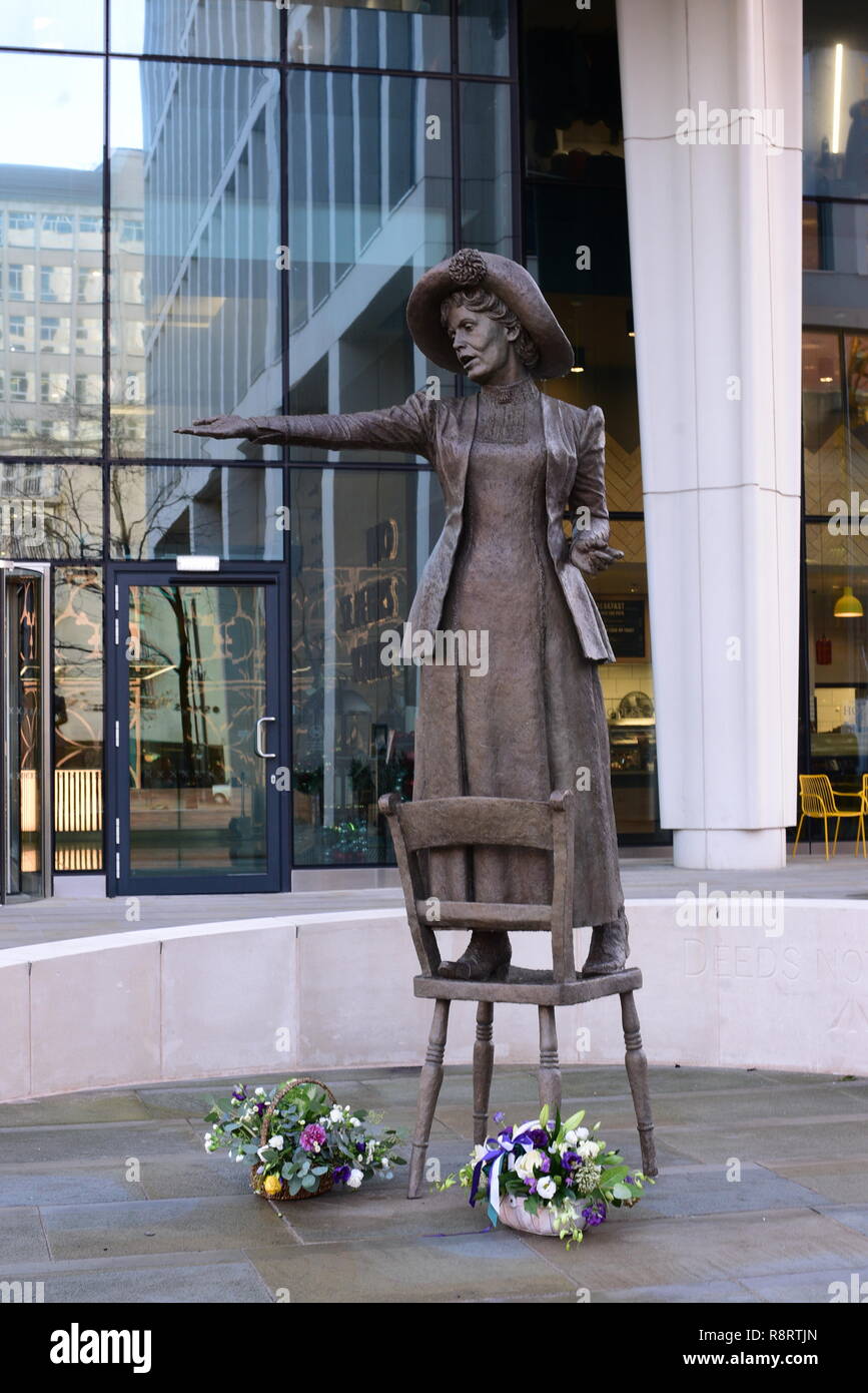 Emmeline pankhurst statue in manchester city centre hi-res stock ...