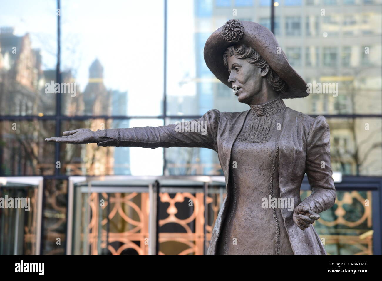 Emmeline pankhurst statue in albert square manchester hi-res stock ...