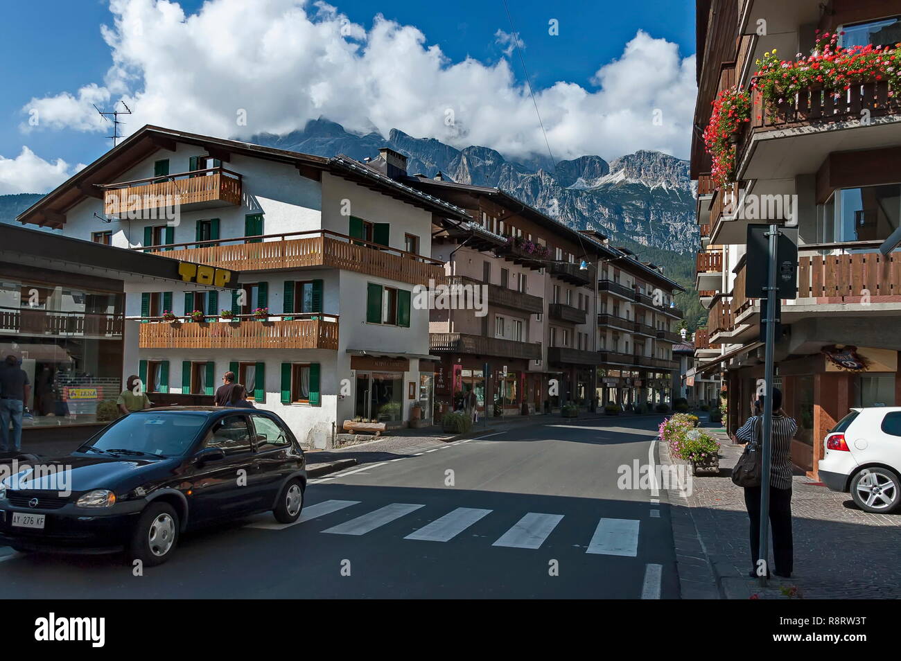 Cortina d'Ampezzo resort town in dolomitic Alps, Italy Stock Photo - Alamy