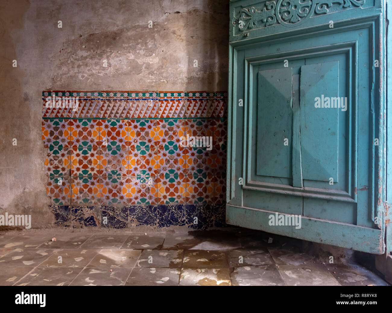 Cuban entrance hi-res stock photography and images - Alamy