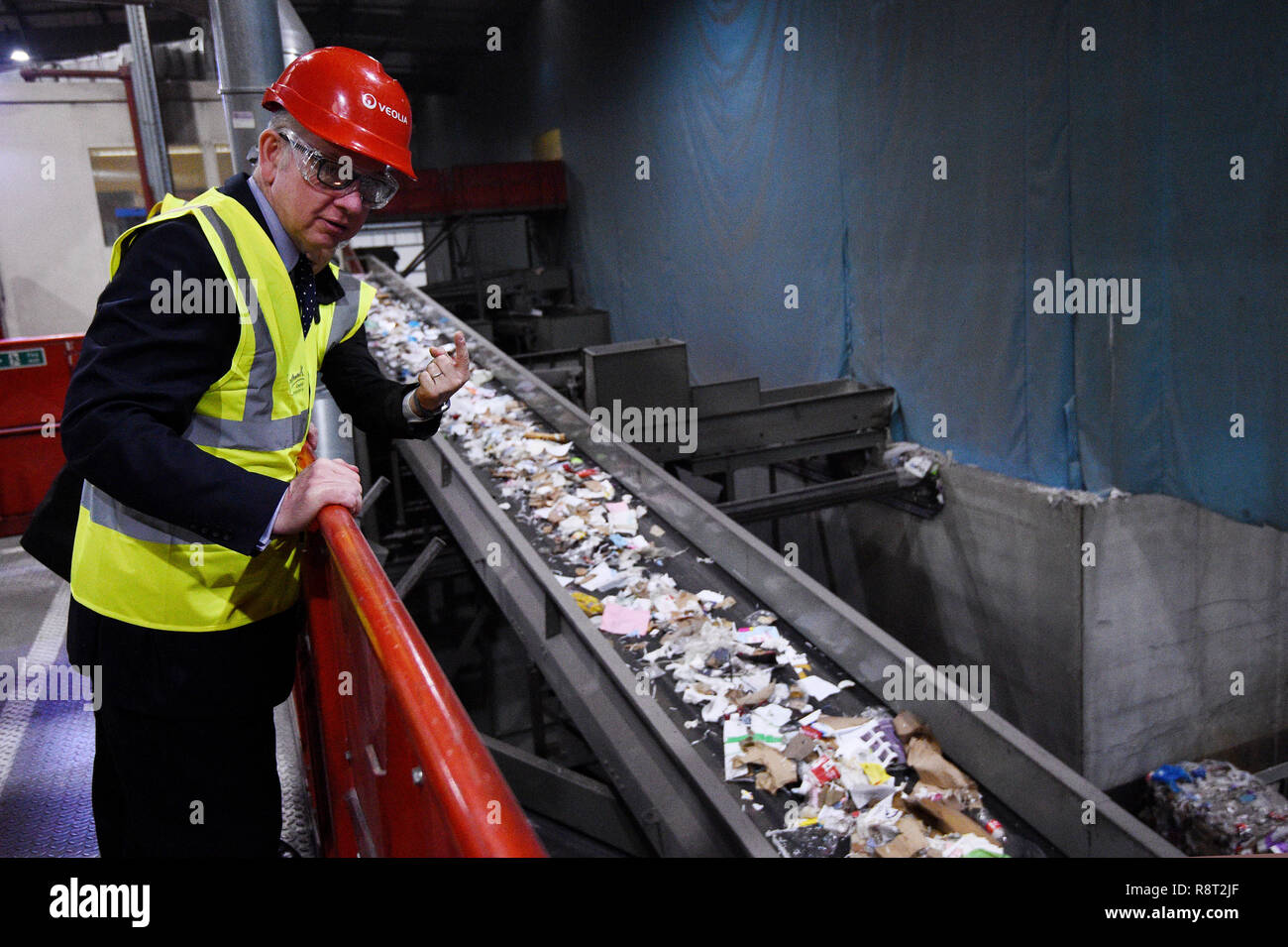 Veolia integrated waste management facility in southwark hi-res stock ...