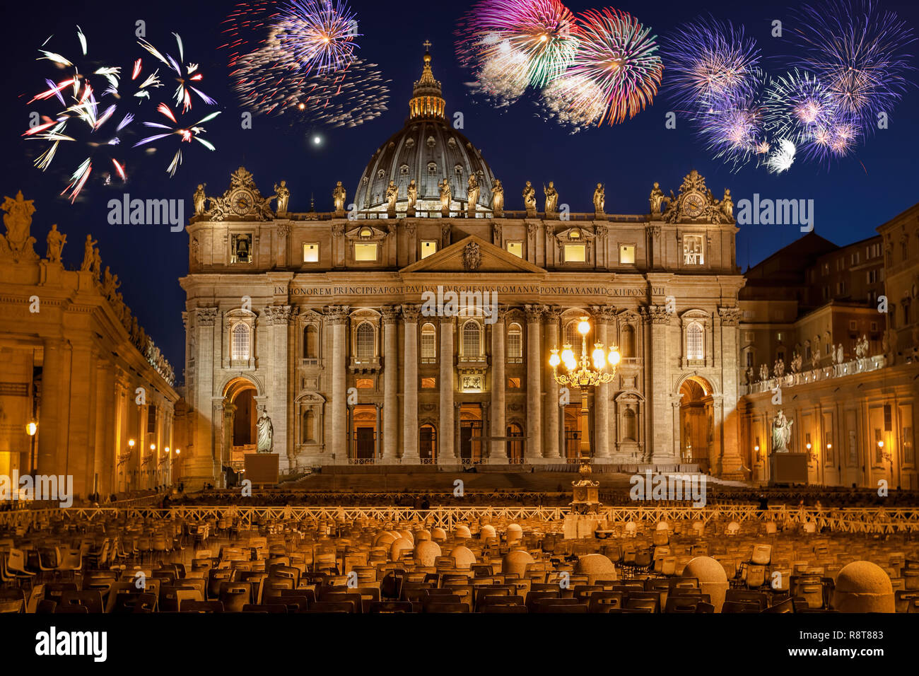 Rome new year fireworks hi-res stock photography and images - Alamy