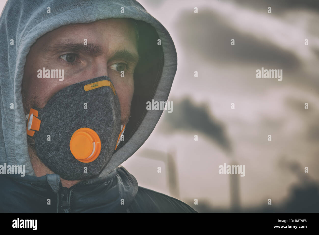 Anti smog mask hi-res stock photography and images - Alamy