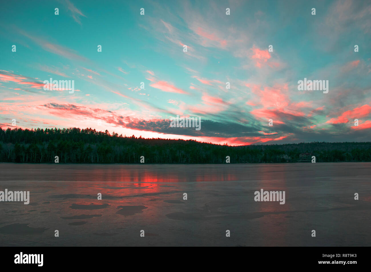 Frozen lake beautiful sunset hi-res stock photography and images - Alamy