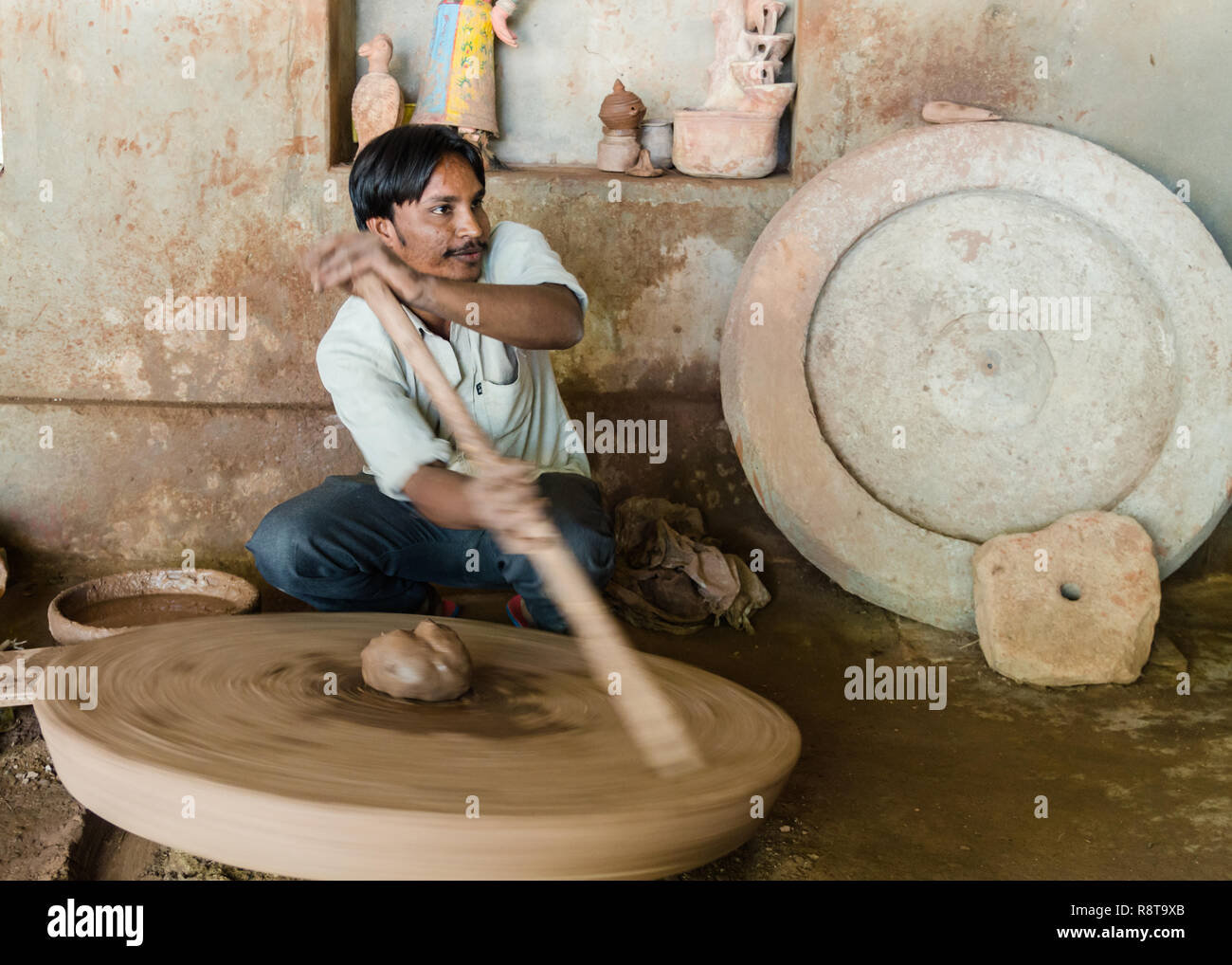 Pottery village hi-res stock photography and images - Alamy