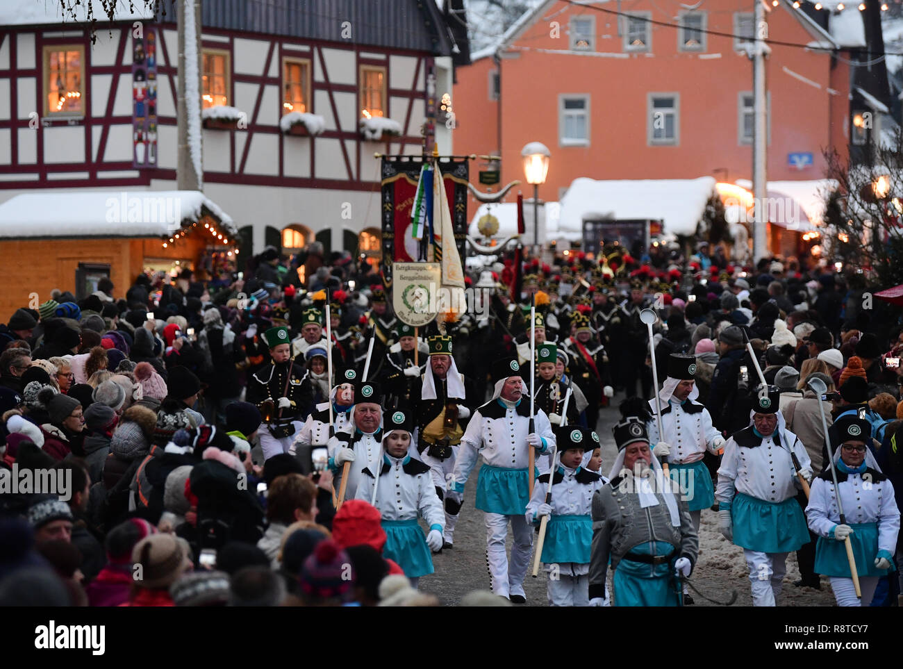 Seiffen, Germany. 15th Dec, 2018. Miners in the festive Habit parade ...