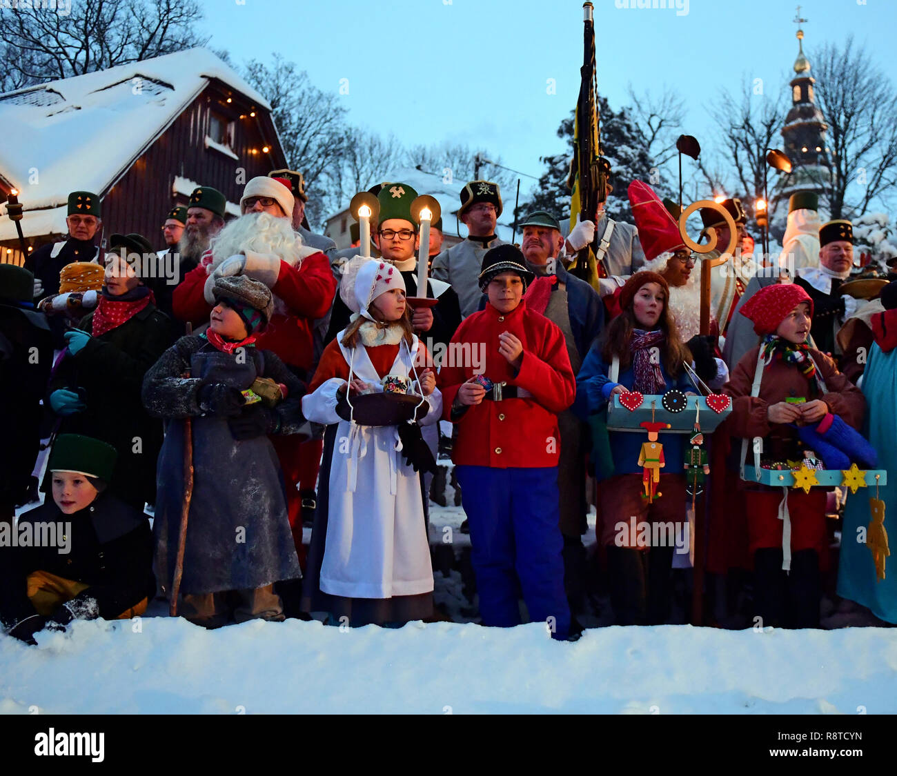 Seiffen, Germany. 15th Dec, 2018. The children's costume group "Living ...