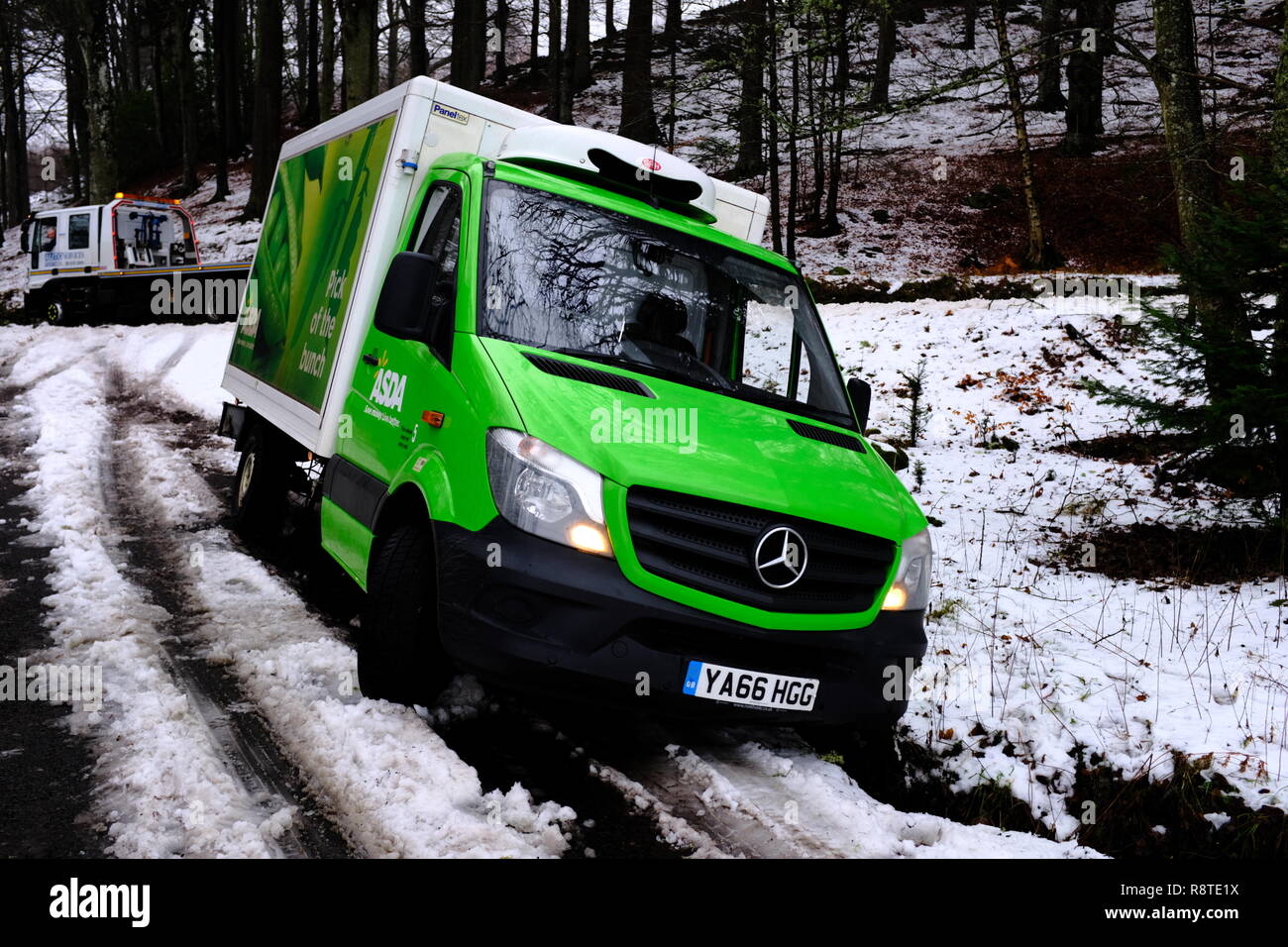 Ice Delivery Van High Resolution Stock Photography and Images - Alamy