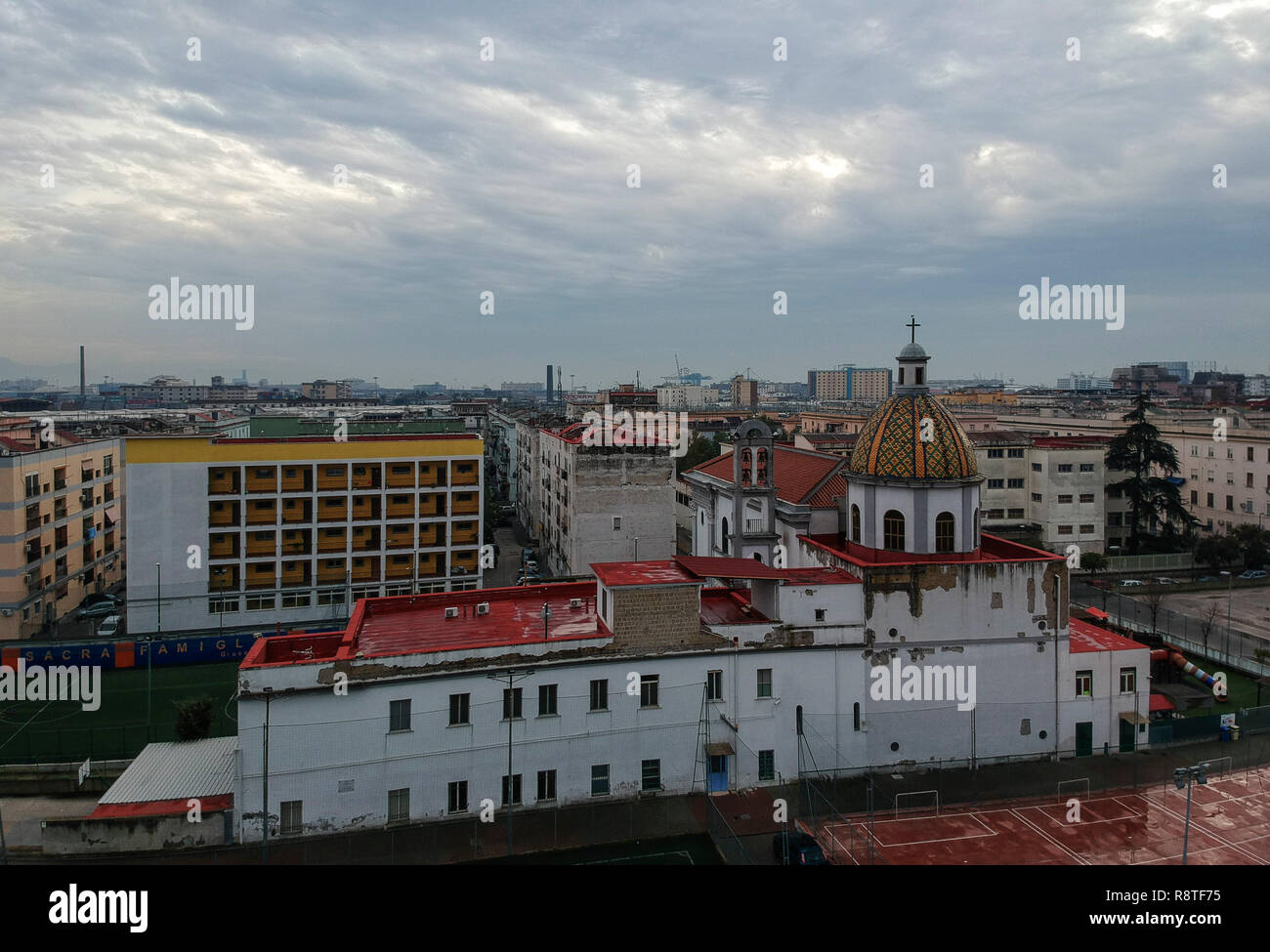 Rione luzzatti naples hi-res stock photography and images - Alamy
