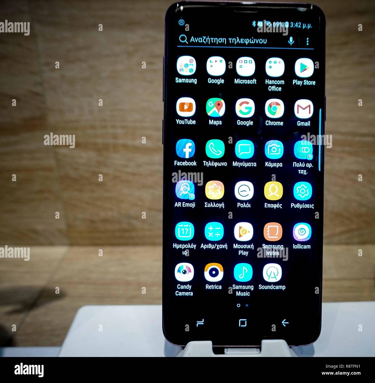 Athens, Greece. 17th Dec, 2018. A Samsung S9 smartphone is seen on ...
