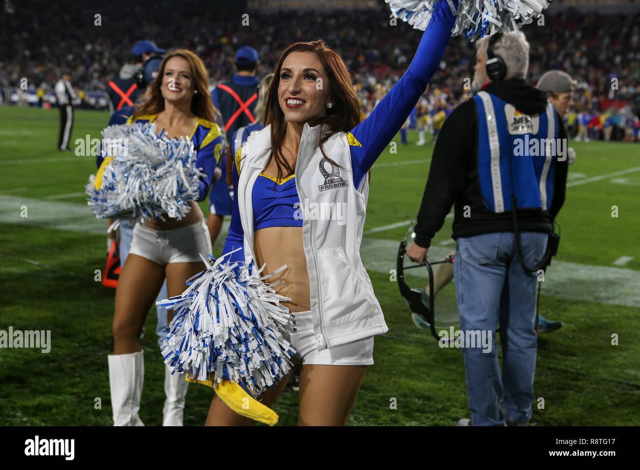 Rams cheerleader hi-res stock photography and images - Alamy