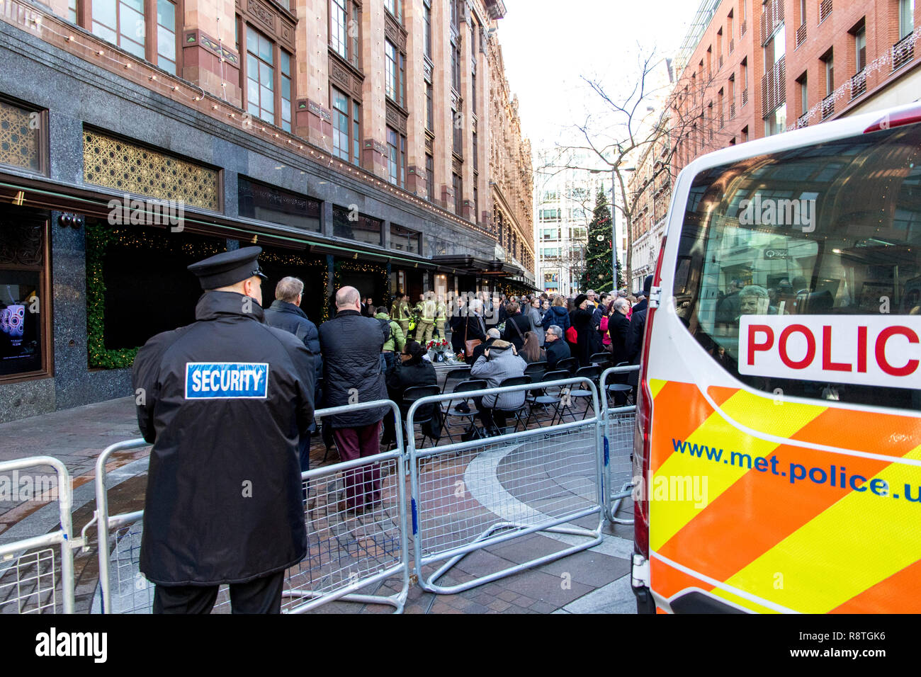 Harrods bomb injured hi-res stock photography and images - Alamy