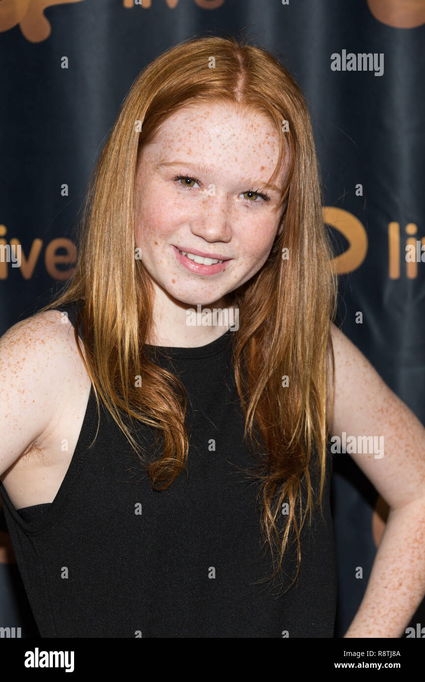 Burbank, California, USA. 16th December 2018. Actress Savannah Liles ...