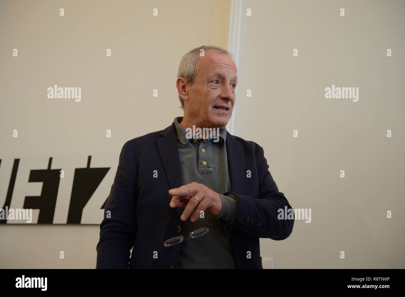 Liste jetzt hi-res stock photography and images - Alamy