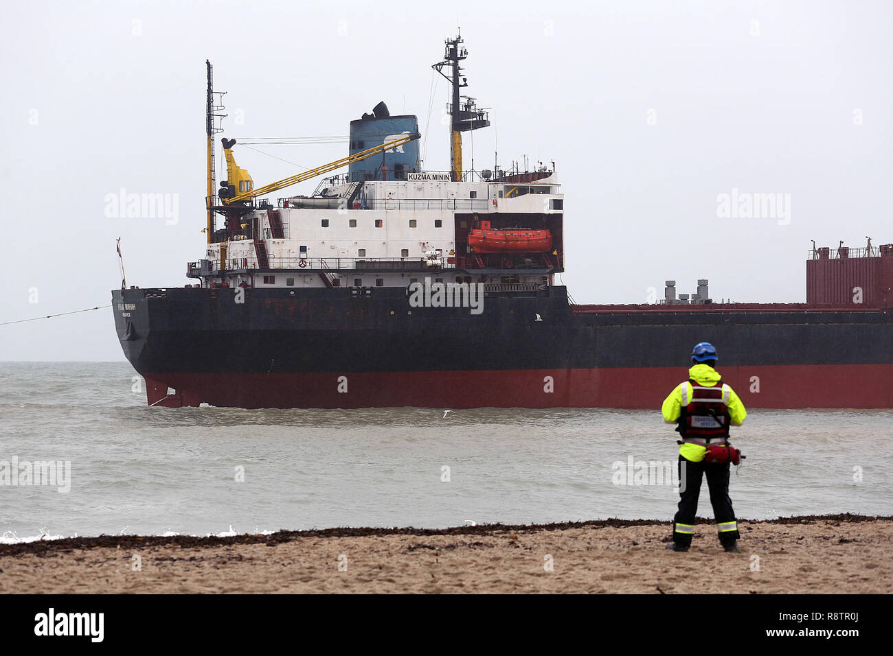 Ship run aground hi-res stock photography and images - Alamy