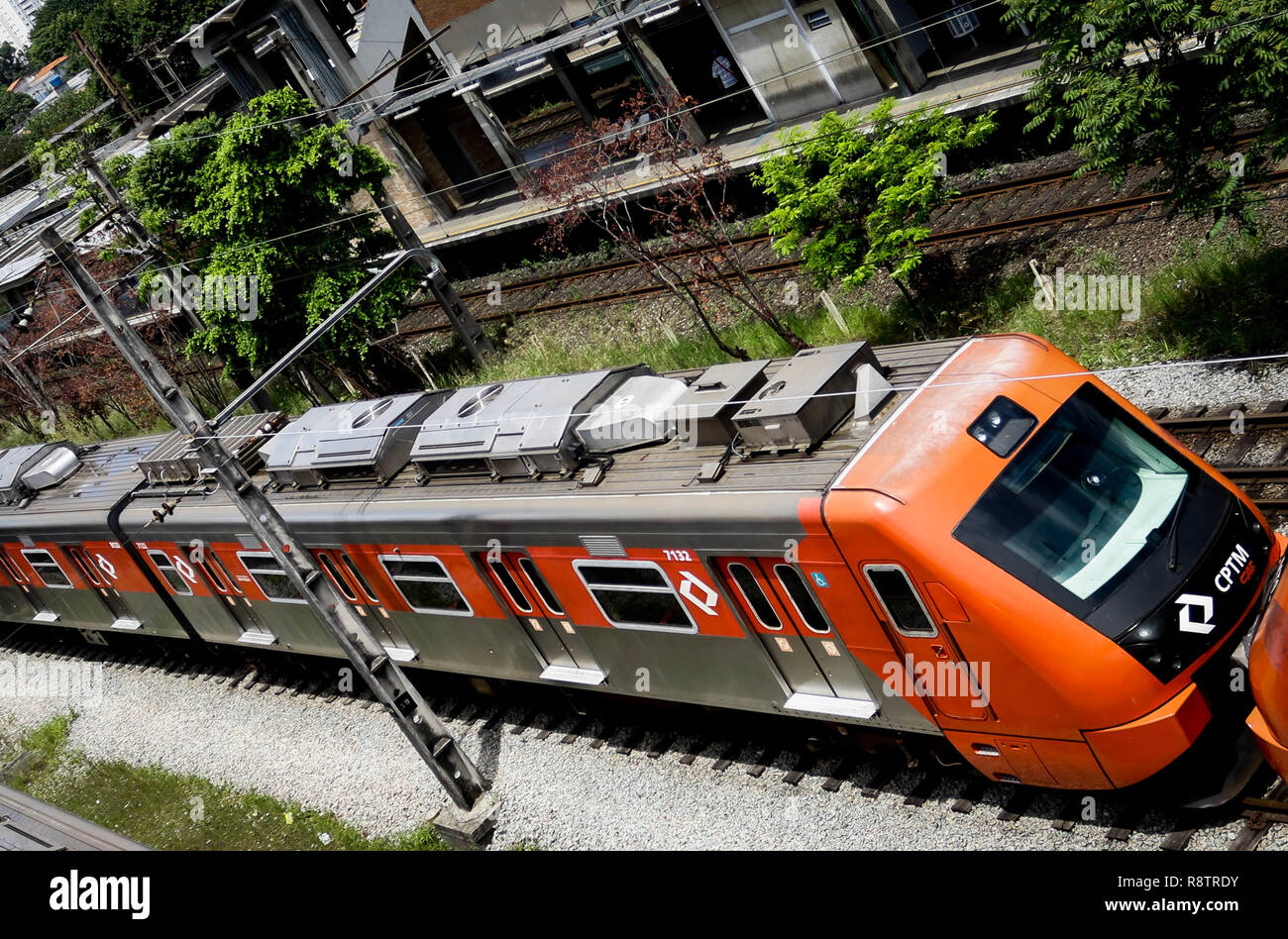 R transporte hi-res stock photography and images - Alamy