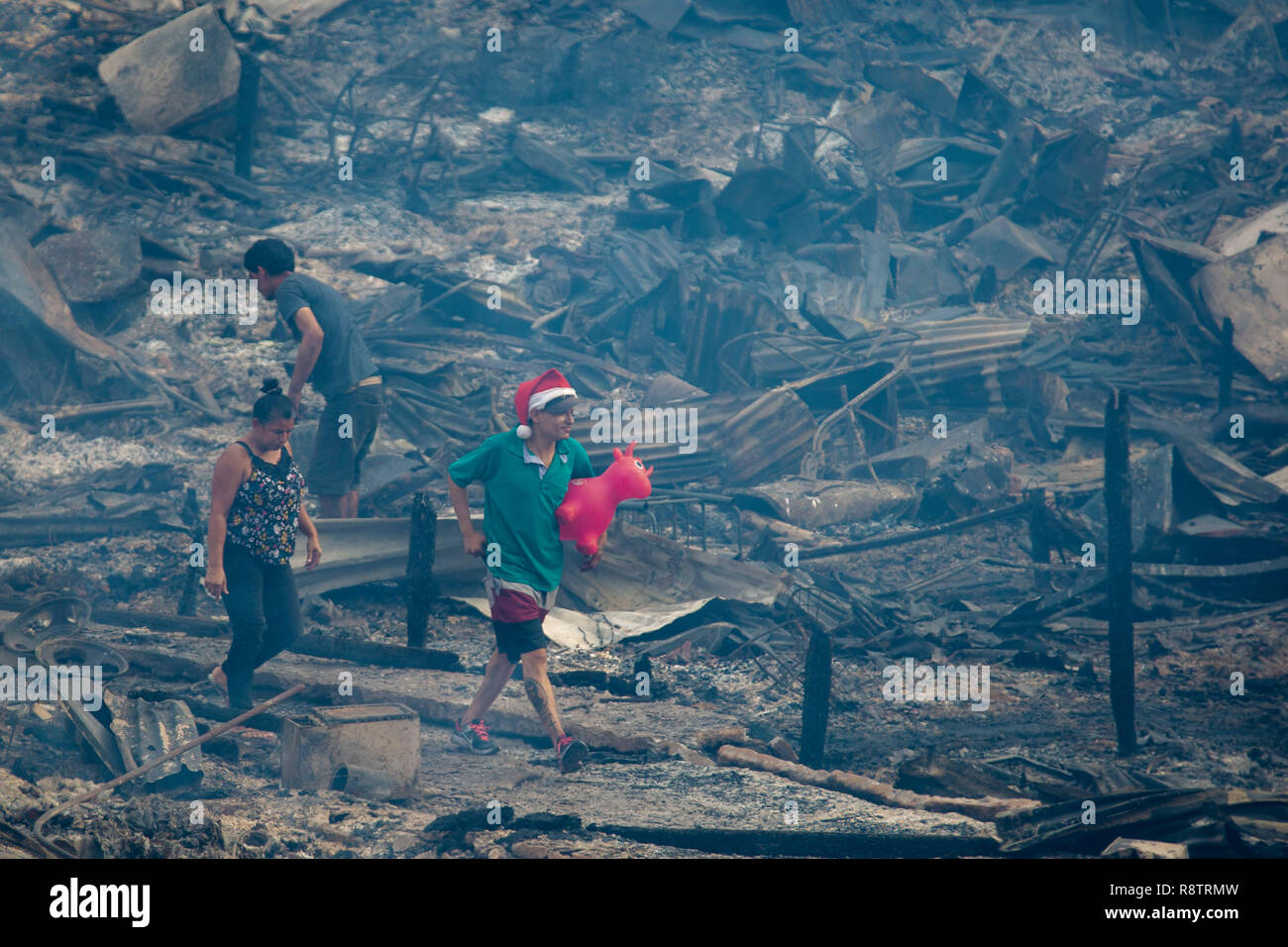 Manaus, Brazil. 18th December, 2018. Fire reaches 600 homes in Manaus ...