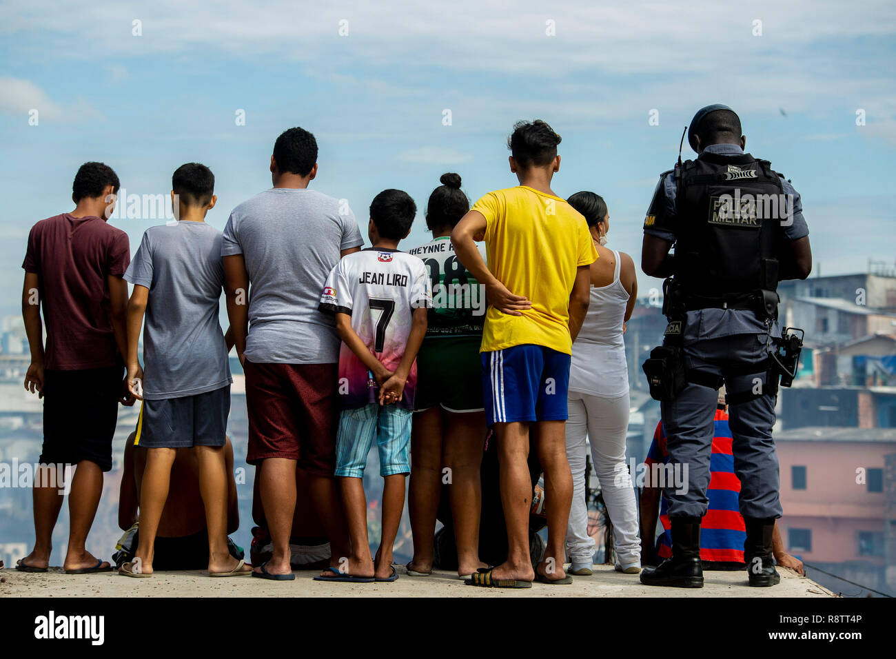Manaus, Brazil. 18th December, 2018. Fire reaches 600 homes in Manaus ...