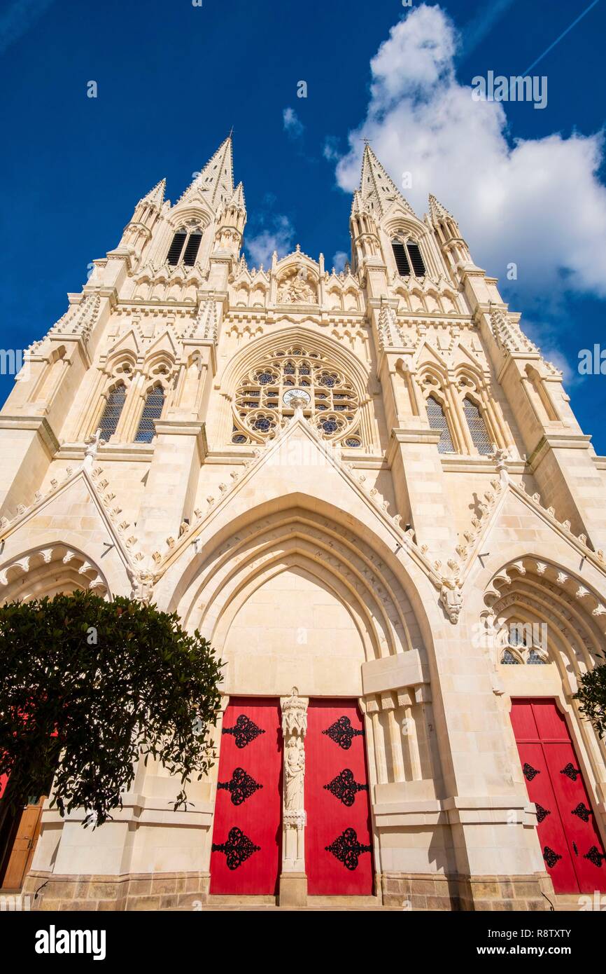 Mid century architecture facade hi-res stock photography and images - Alamy