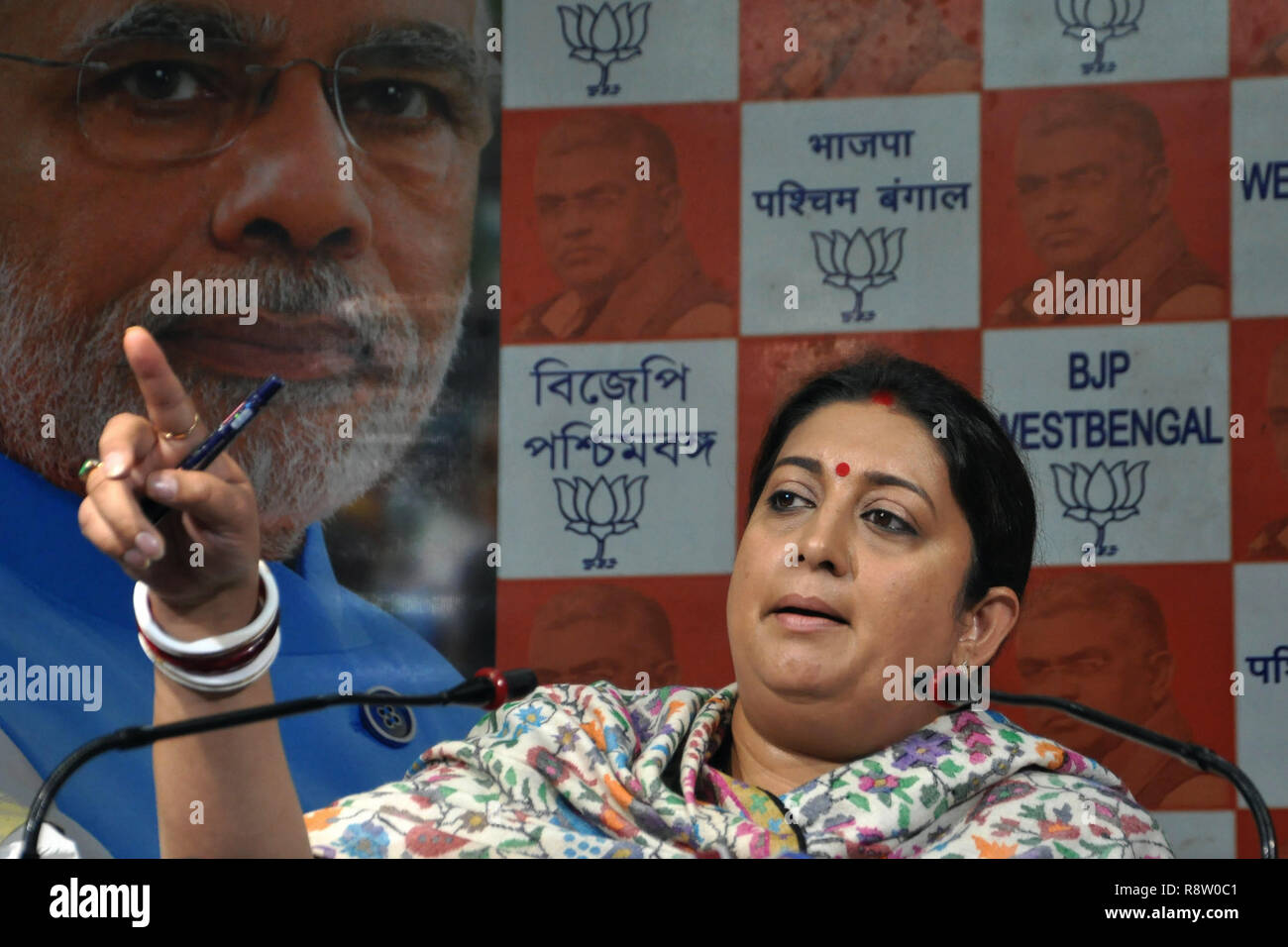 Smriti irani union minister hi-res stock photography and images - Alamy