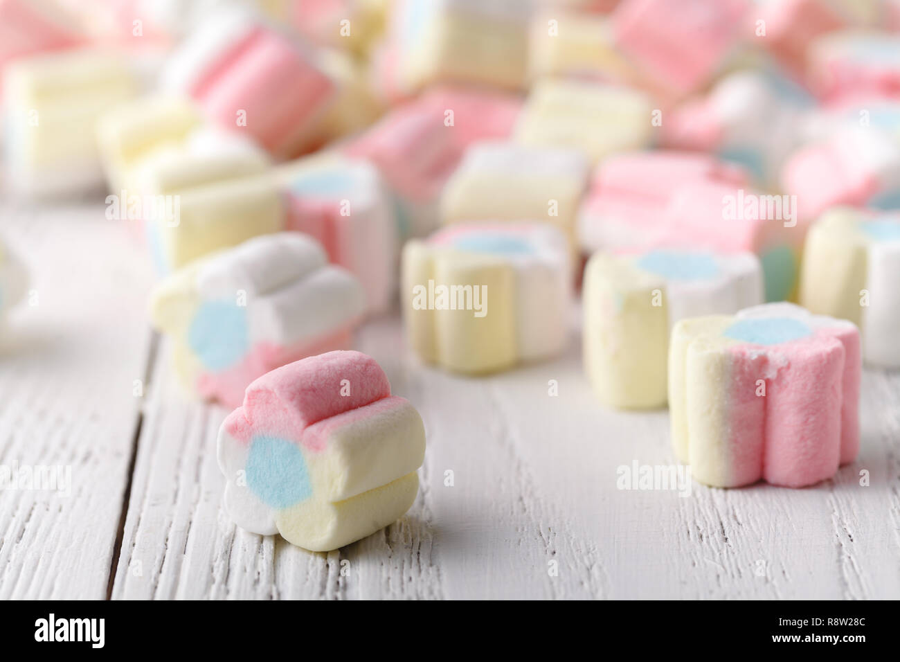 Background or texture of colorful mini marshmallows Stock Photo - Alamy
