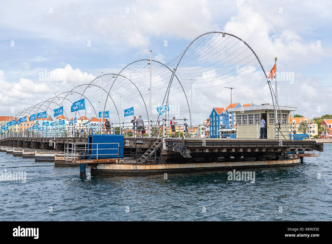 Pontoon bridge hi-res stock photography and images - Alamy