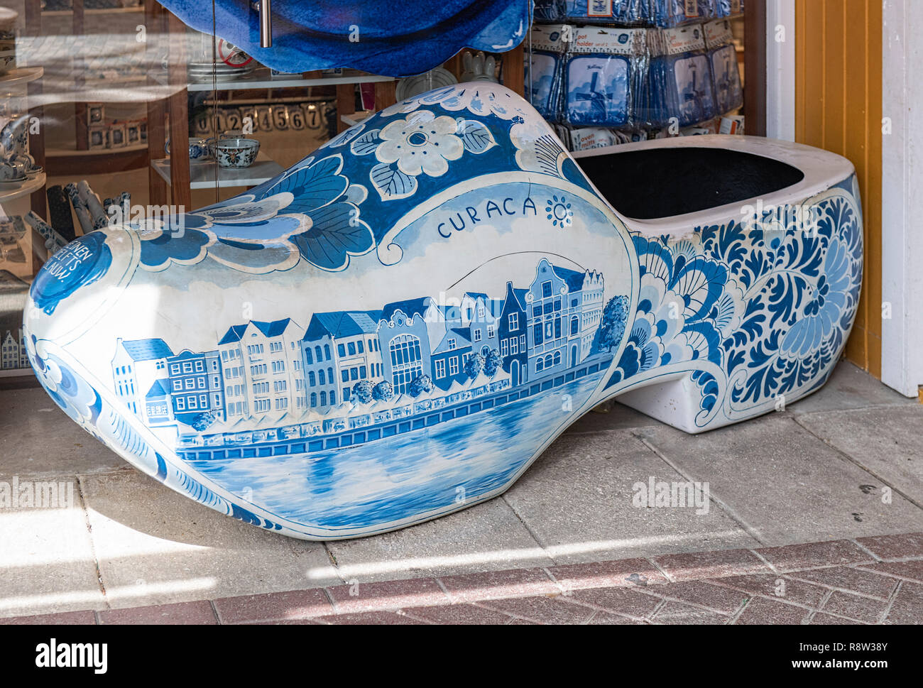 Delft painted clog hi-res stock photography and images - Alamy