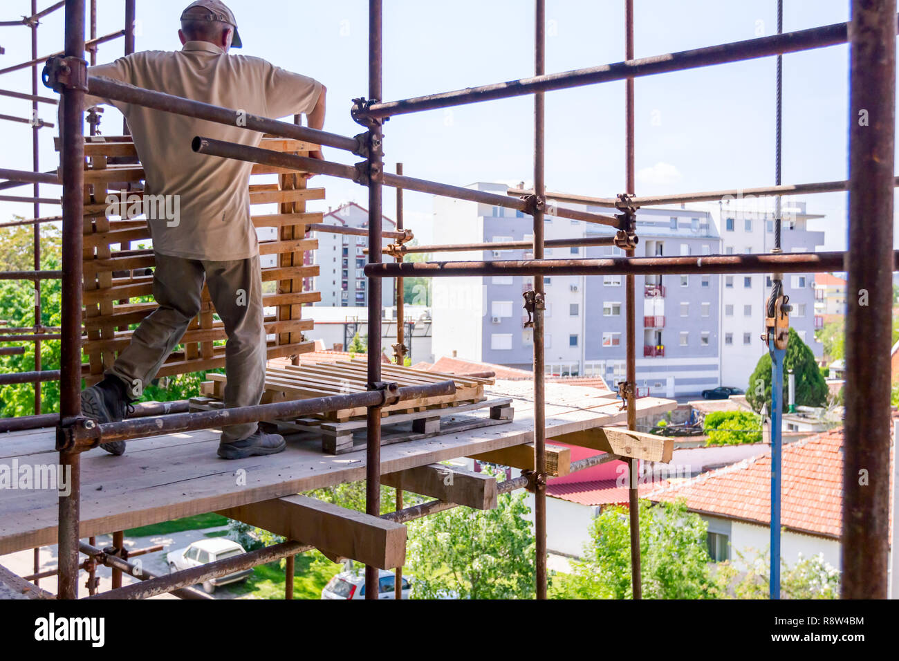 Pile scaffold hi-res stock photography and images - Alamy