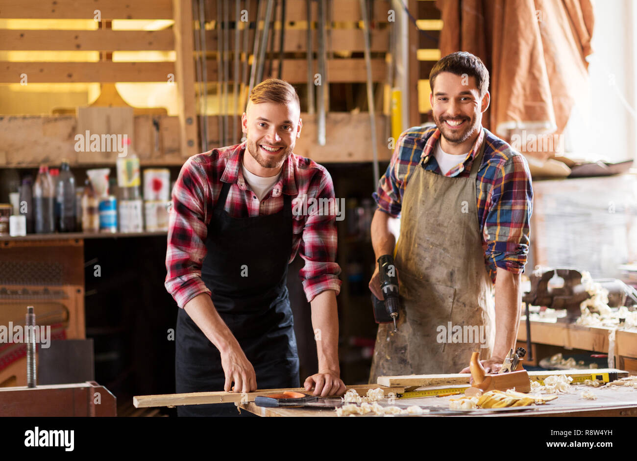 Happy team workshop hi-res stock photography and images - Alamy