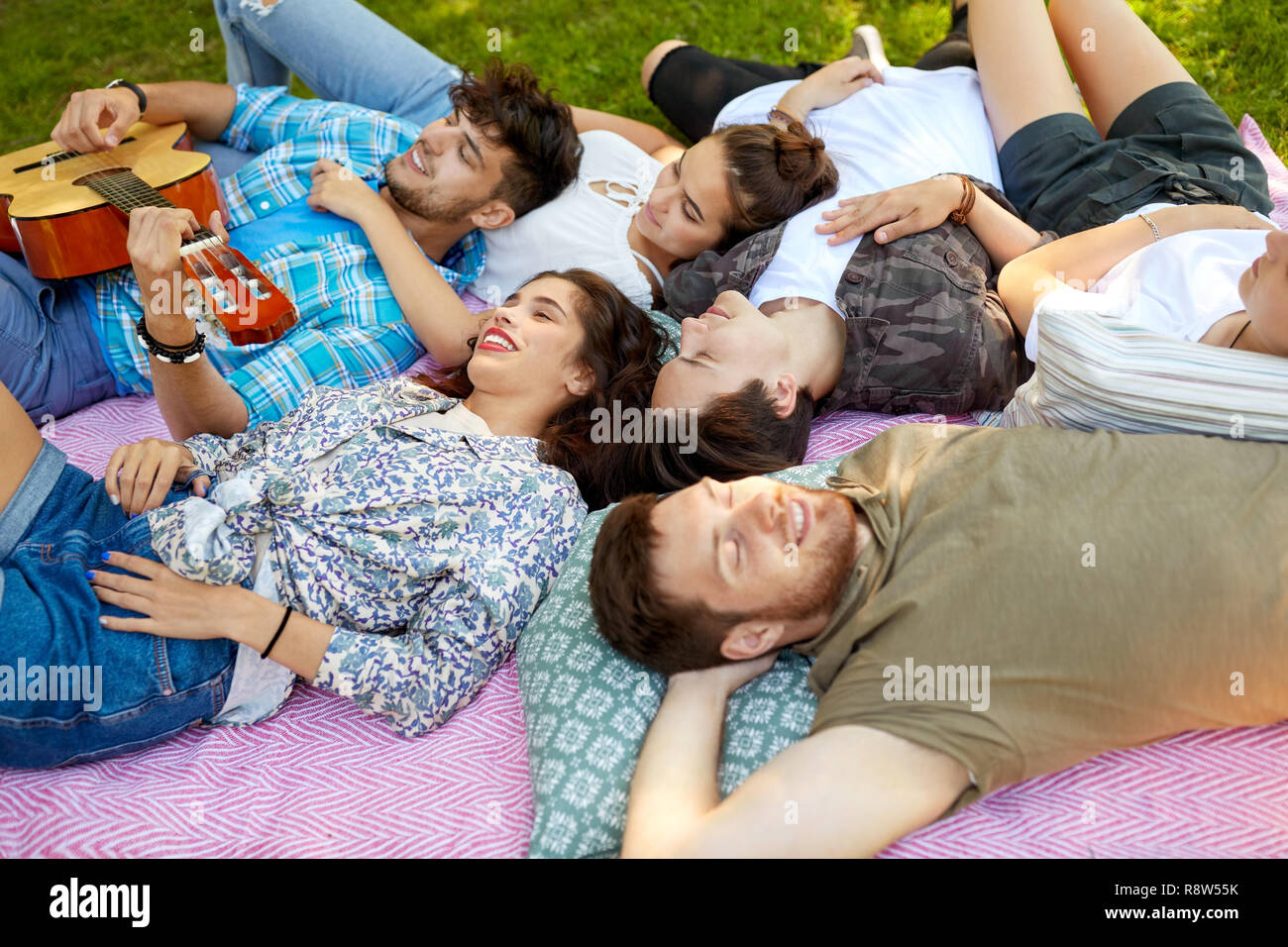 Chilling hi-res stock photography and images - Alamy