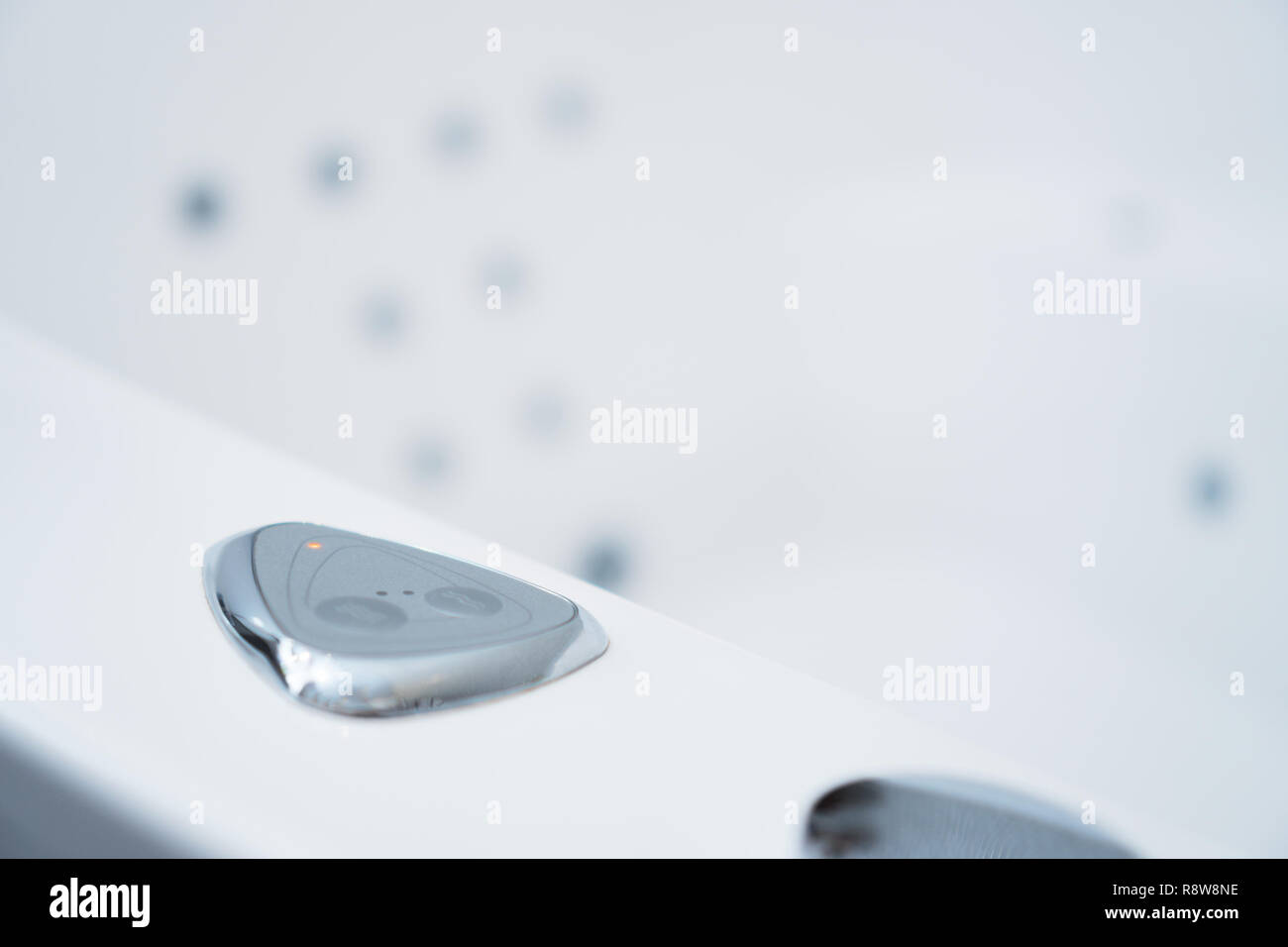 Luxury jacuzzi bathtub in home hi-res stock photography and images - Alamy