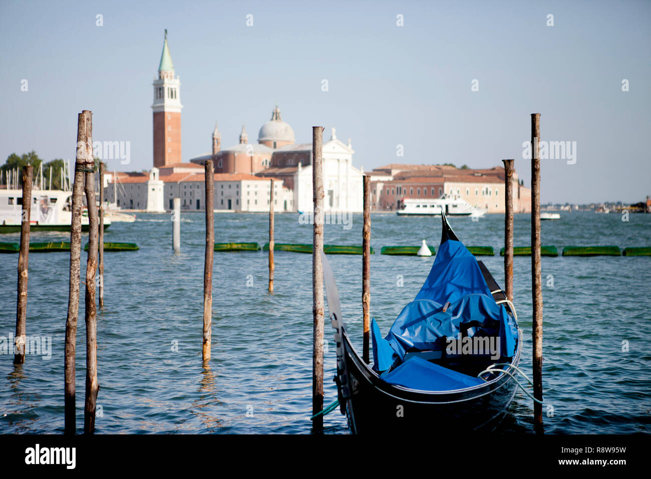 Tarihi kilise hi-res stock photography and images - Alamy