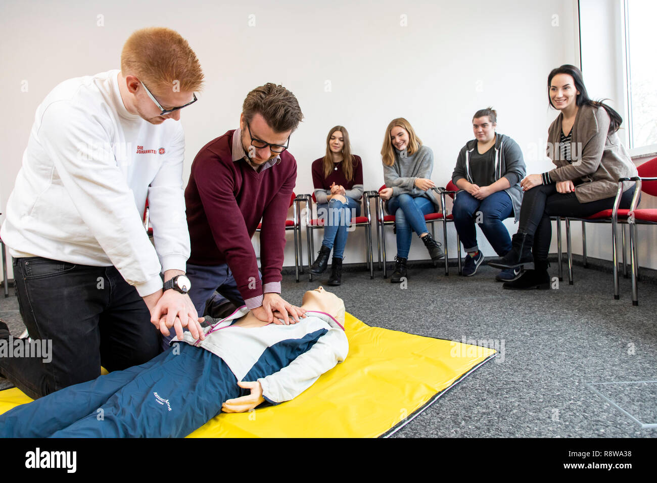 First aid course, first aid training in emergencies, emergencies ...