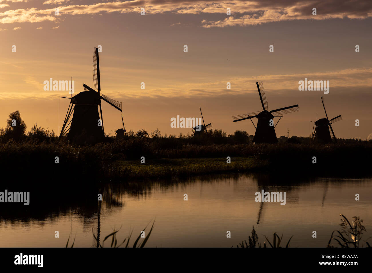 Pump windmills hi-res stock photography and images - Alamy