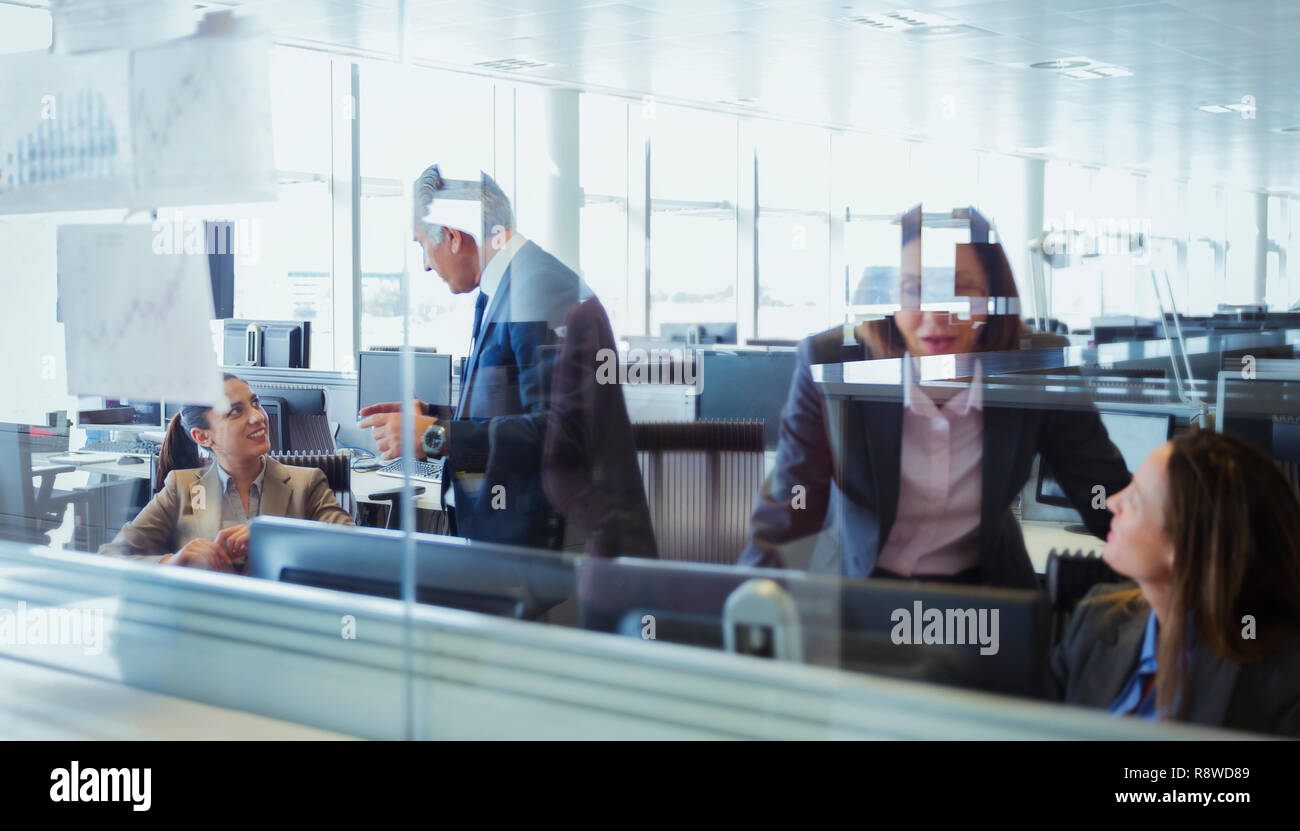 Office indian working people hi-res stock photography and images - Alamy
