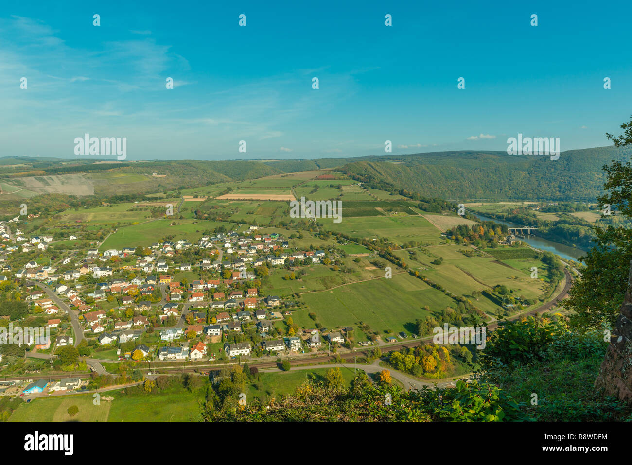 Kastel-Staadt, viewing the village of Serrig, Trier-Saarburg, Rhineland ...