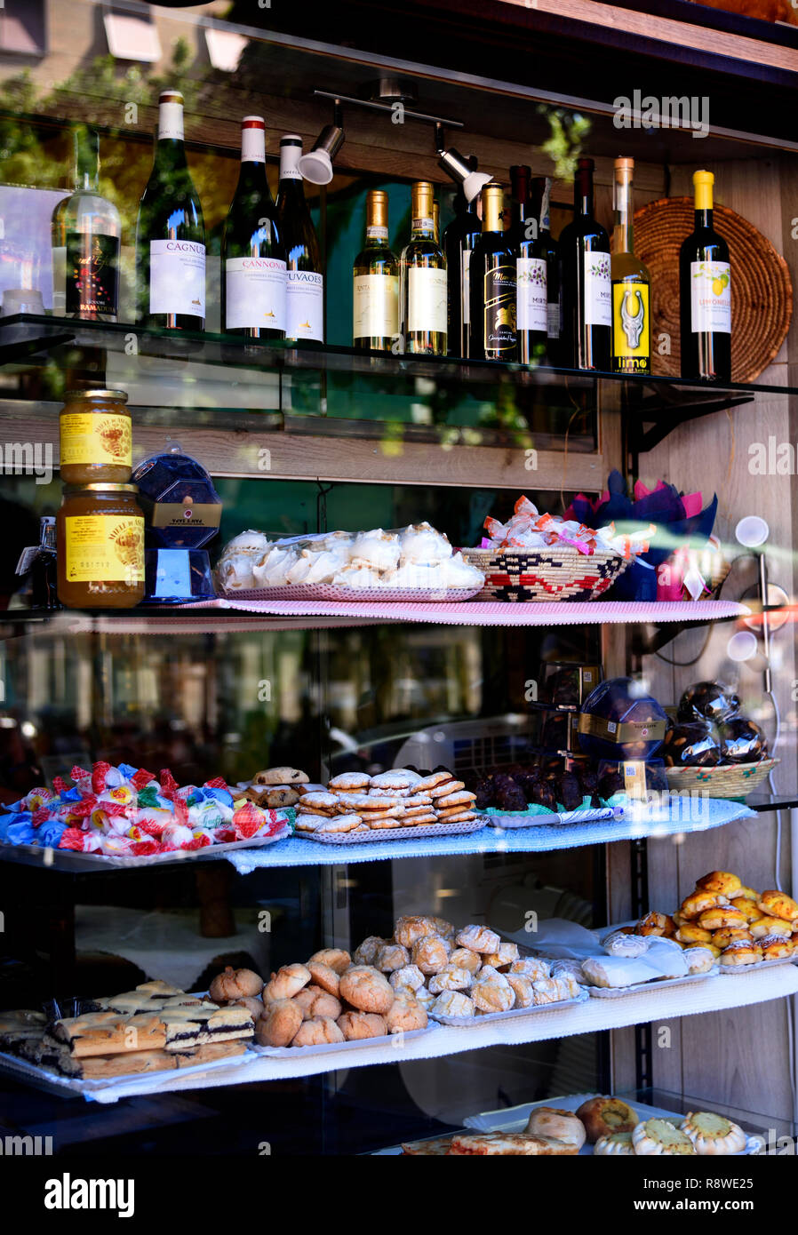 shop window displays Stock Photo - Alamy