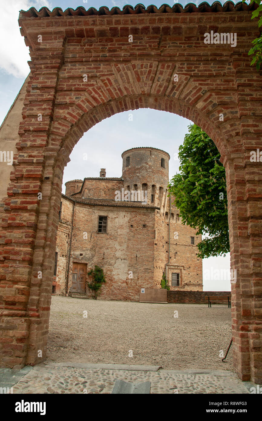 Roddi Castle High Resolution Stock Photography and Images - Alamy