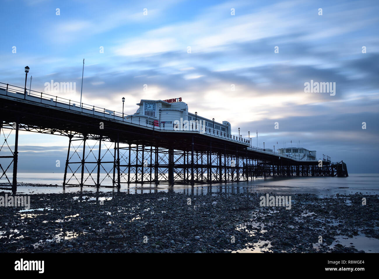 Worthing pier at dawn Stock Photo - Alamy