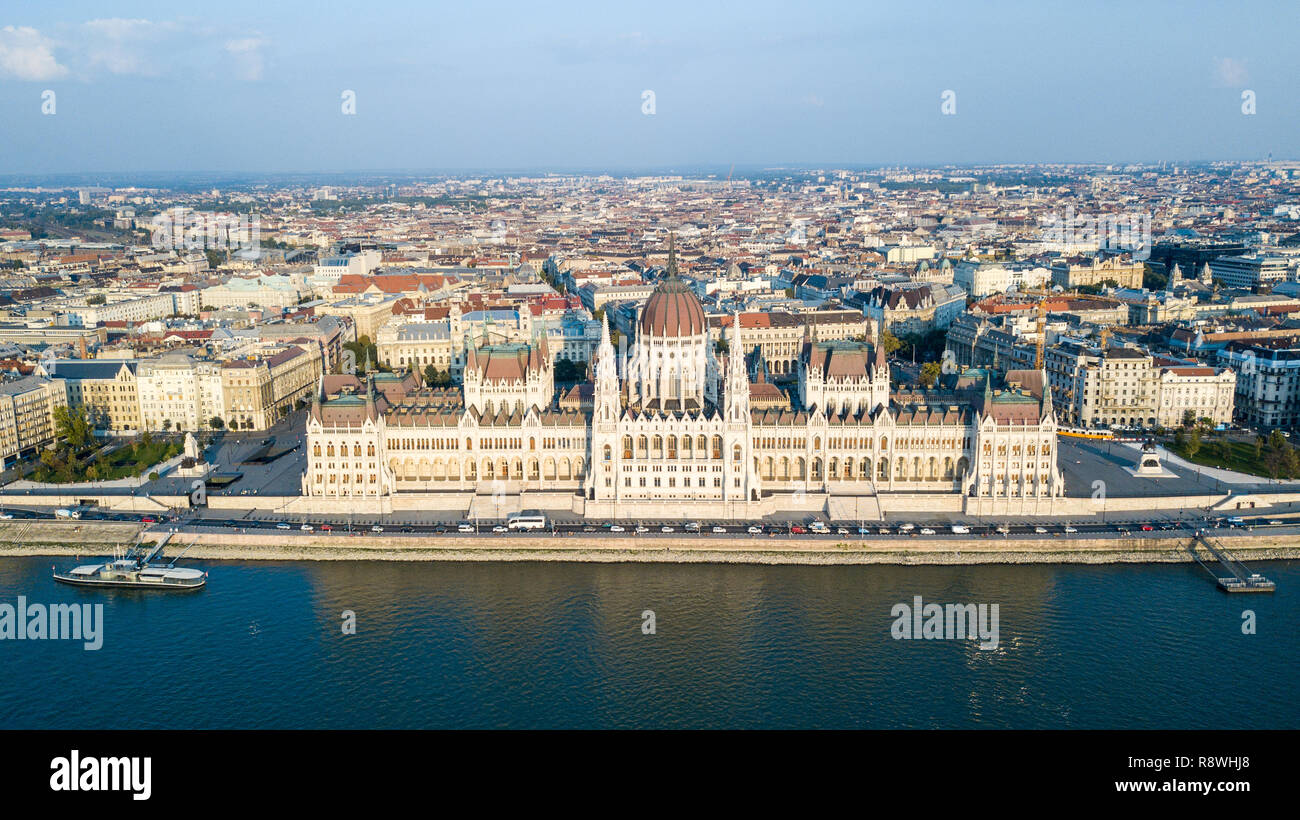 Budapest building hi-res stock photography and images - Alamy