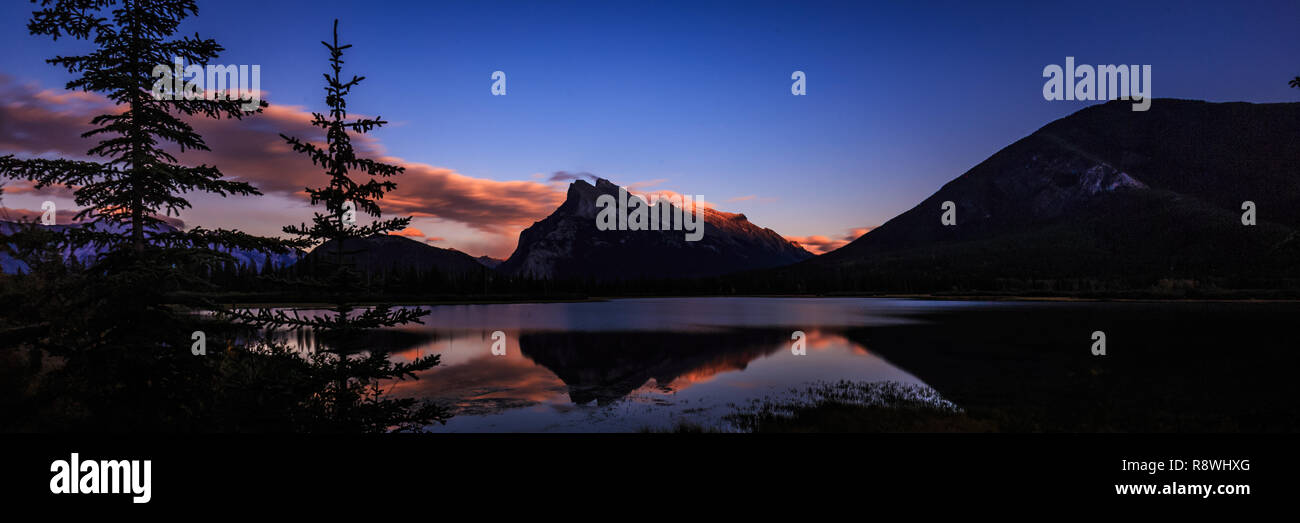 Vermillion Lakes and Mt Rundle, Alberta, Canada Stock Photo - Alamy
