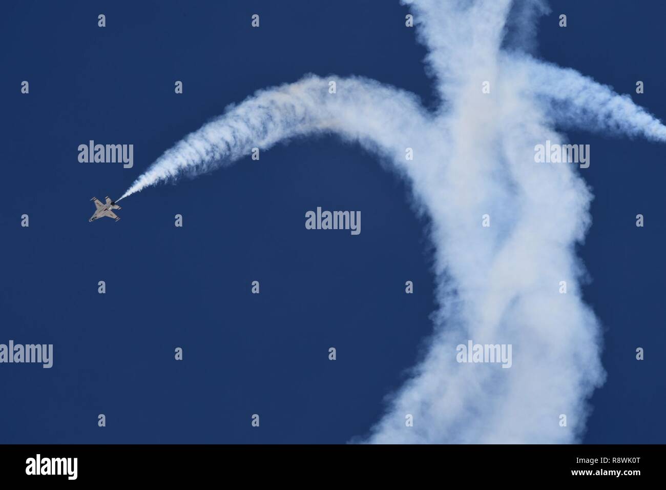 Bomb Burst Maneuver High Resolution Stock Photography and Images - Alamy