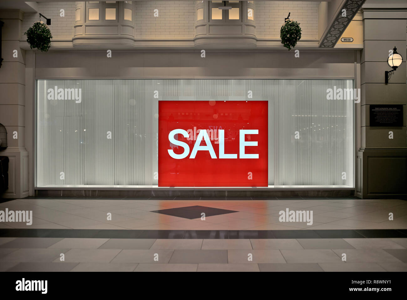 Sale sign shop window Stock Photo - Alamy