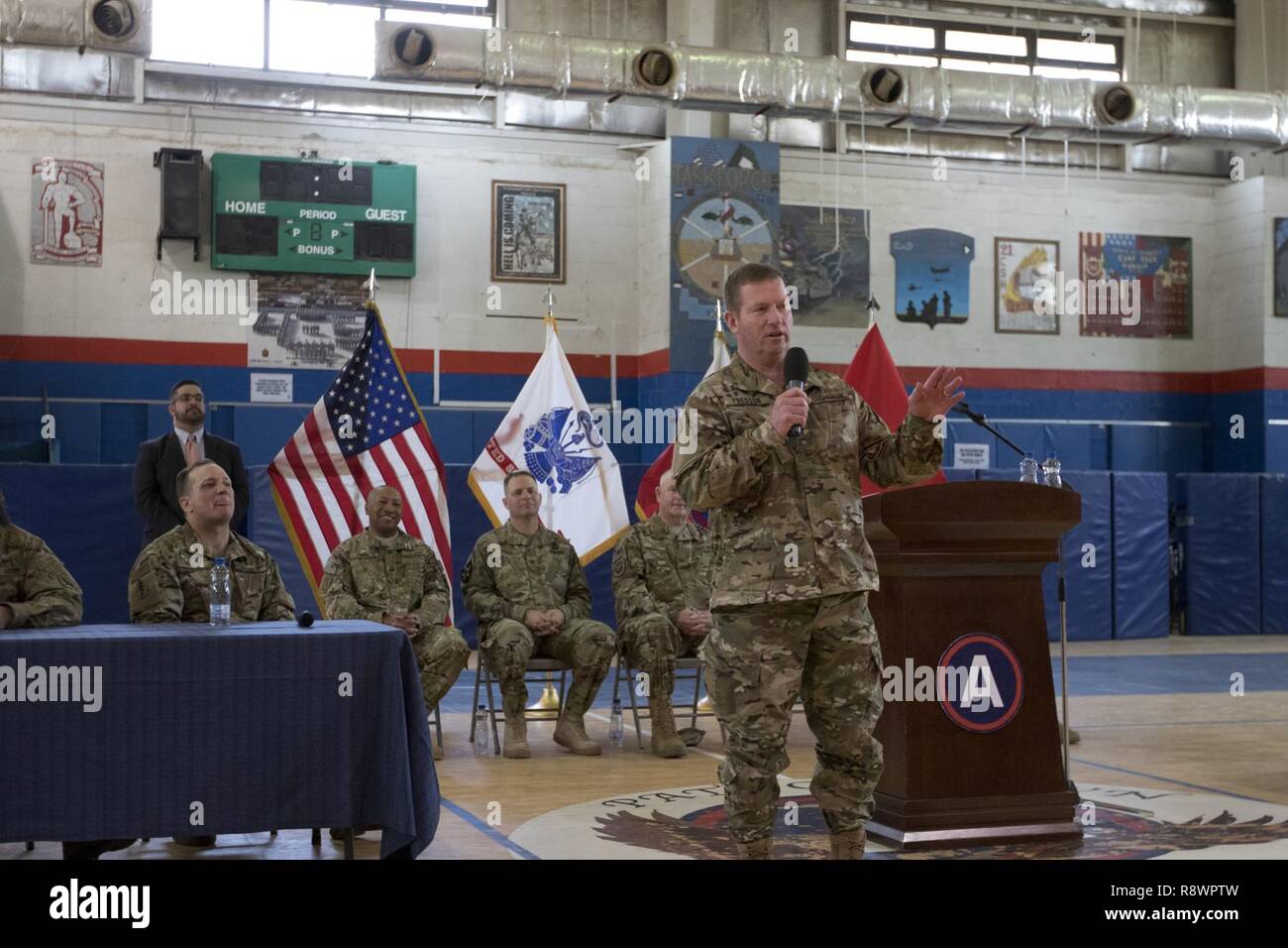 Sergeant major army kenneth preston hi-res stock photography and images ...