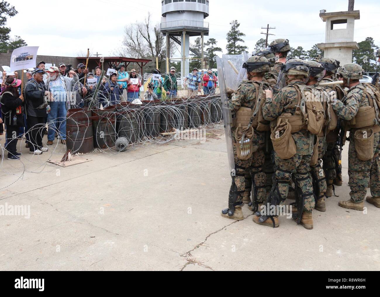 U.S. Marines with 2nd Air Naval Gunfire Liaison Company (ANGLICO ...