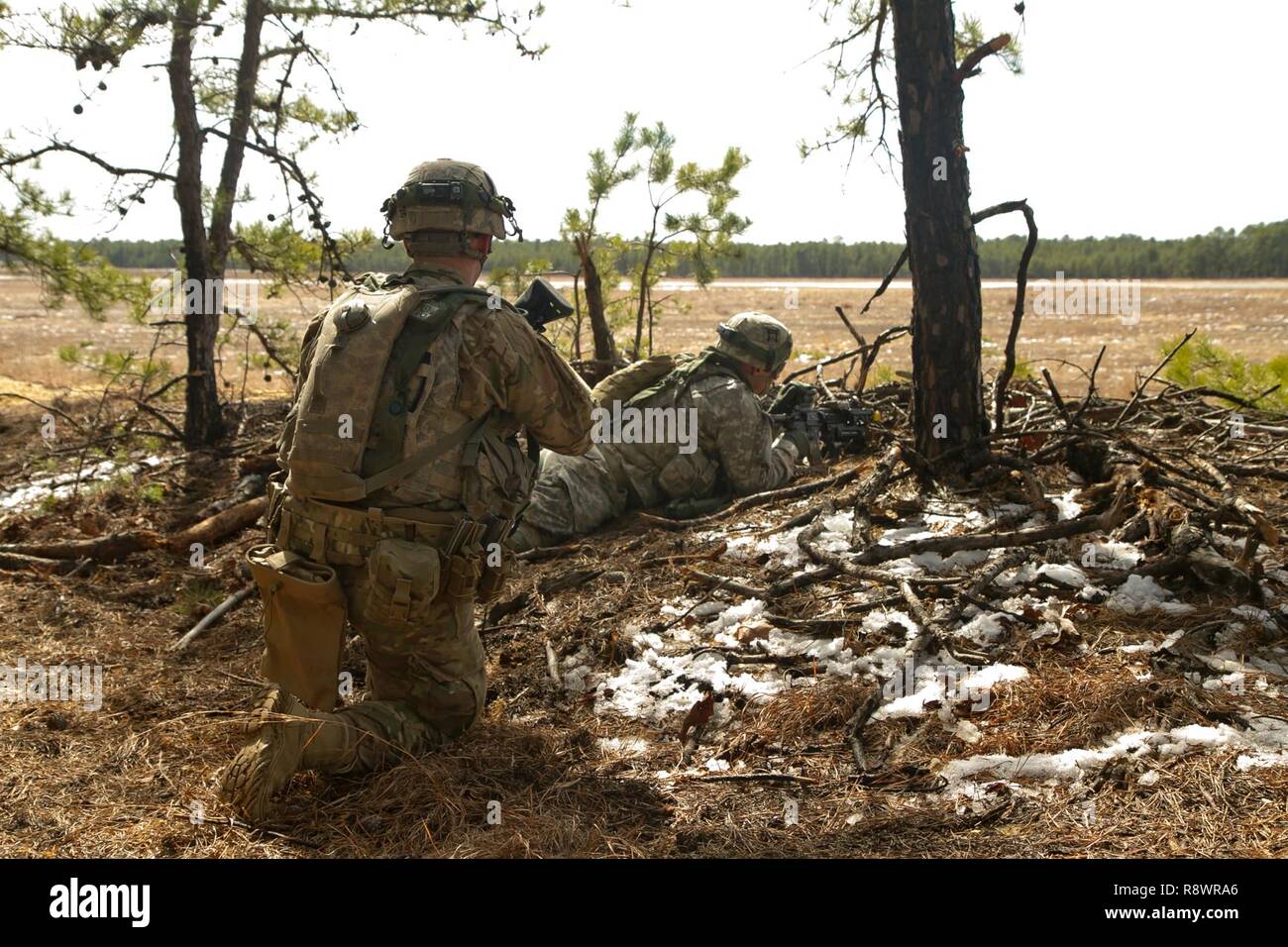 506th parachute infantry regiment hi-res stock photography and images ...