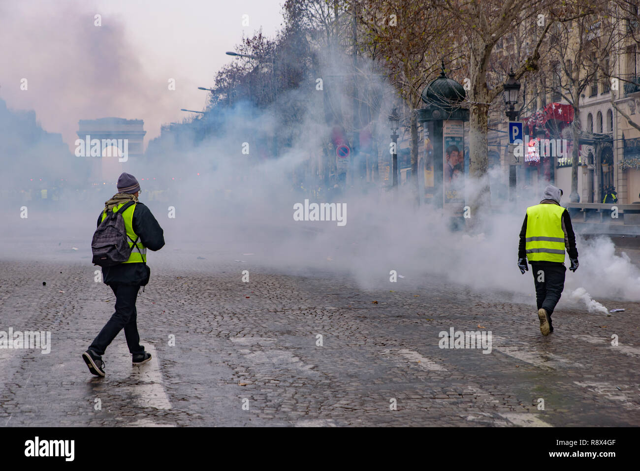 Firing gas hi-res stock photography and images - Alamy