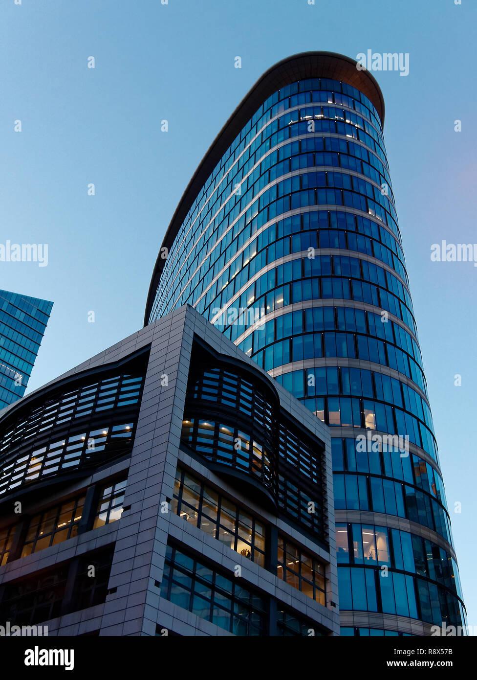 Tall skyscraper dusk hi-res stock photography and images - Alamy